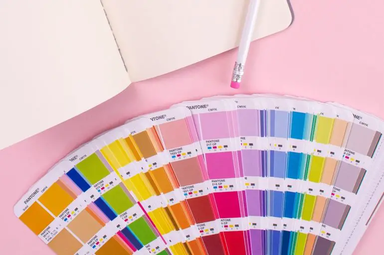 Rosa: Wirkung, Bedeutung und Beispiele der Farbe Rosa